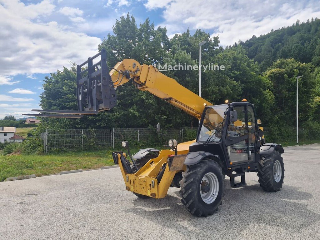 Caterpillar TH414 teleskopski utovarivač