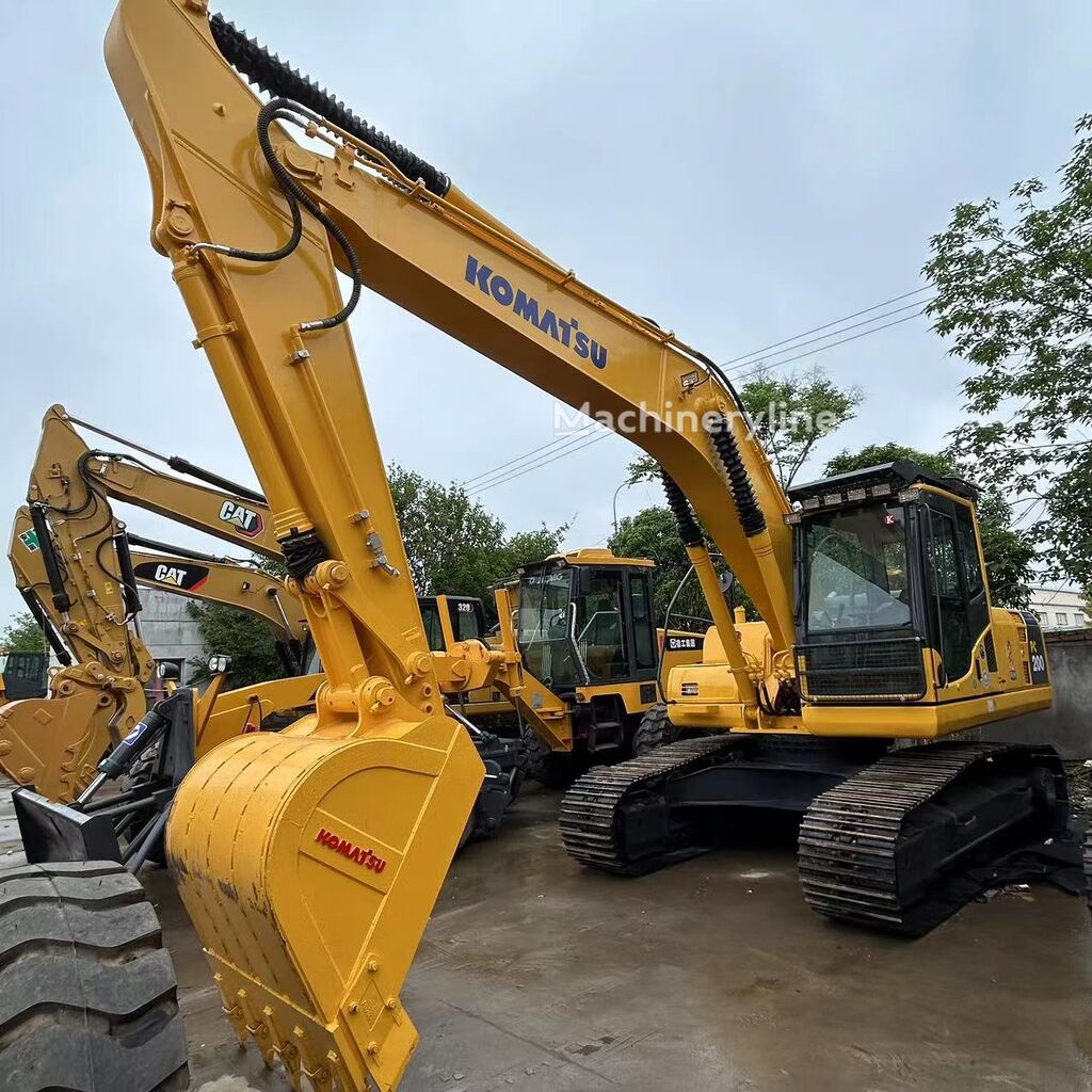 Komatsu PC200-8 bager guseničar