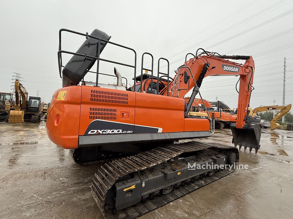Doosan DX300LC-9C bager guseničar