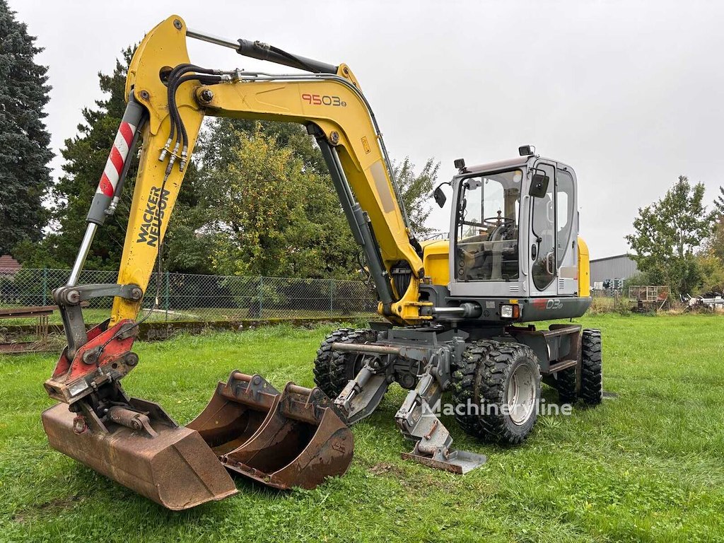 Prodaje se Wacker Neuson 9503-2 bager točkaš na aukciji