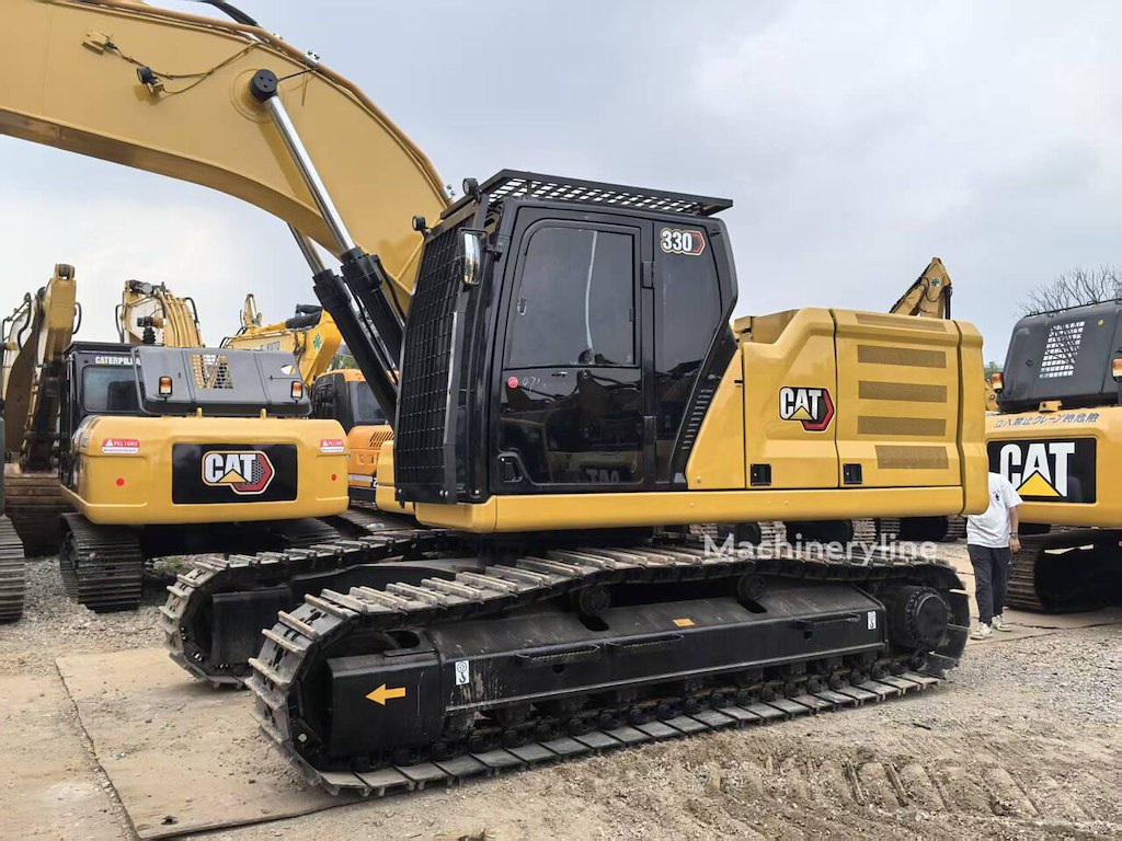Caterpillar 330 bager guseničar