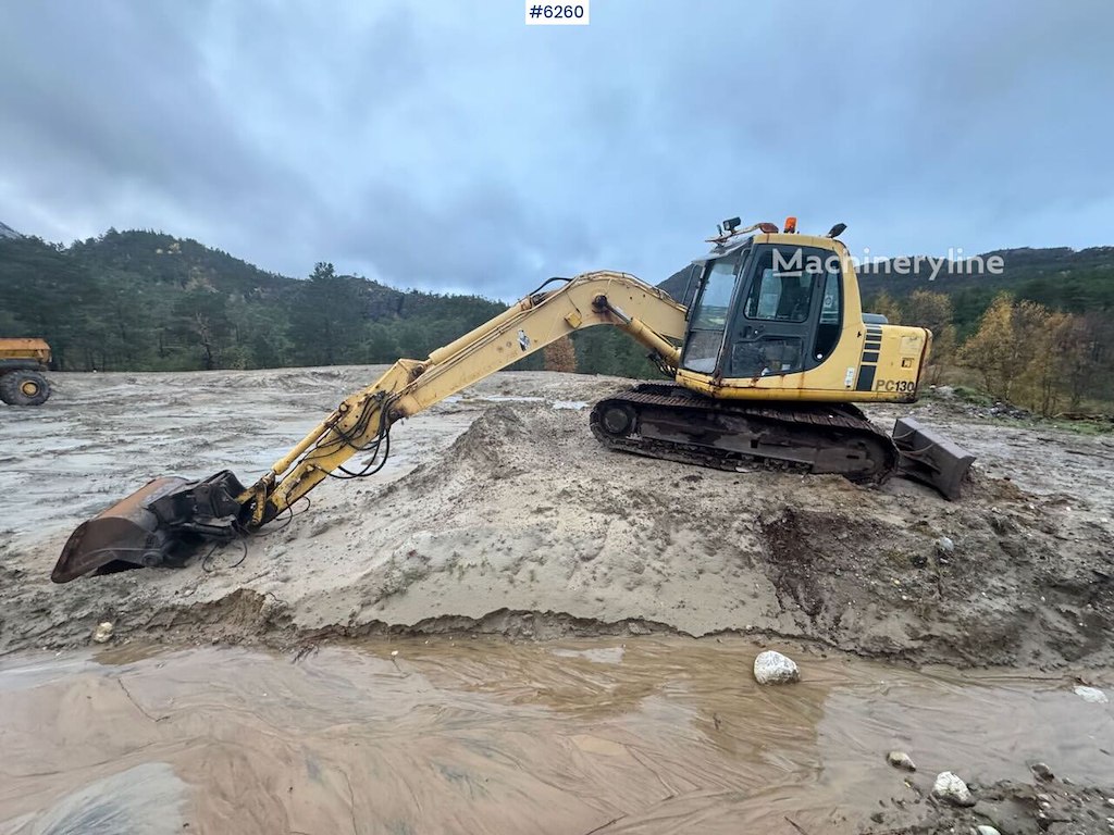 Komatsu PC130-6K bager guseničar