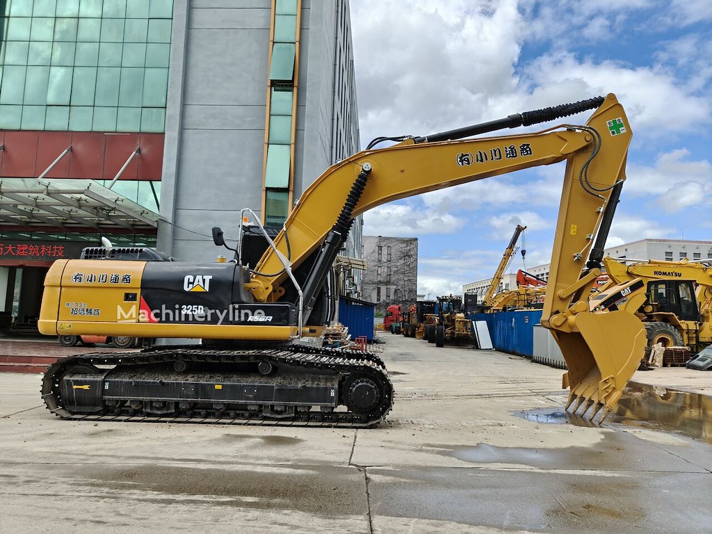 Caterpillar 325D bager guseničar