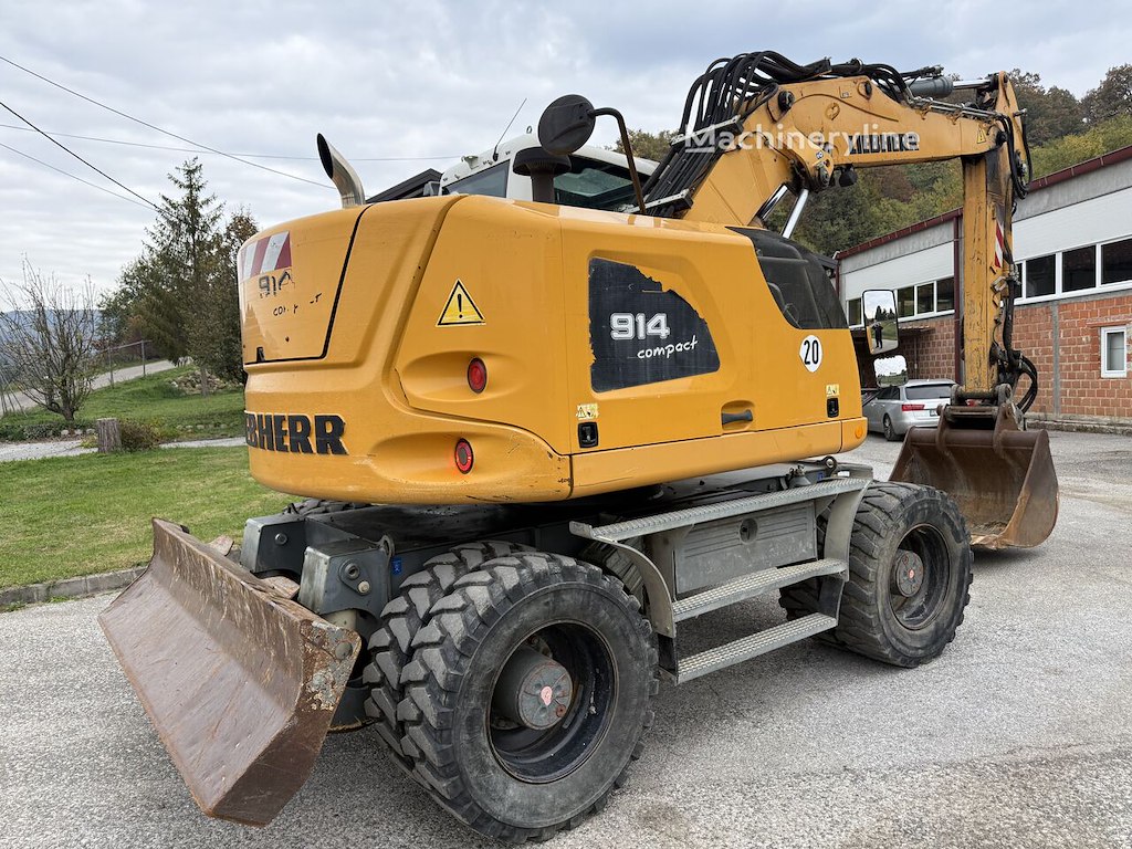 Liebherr A 914 Compact bager točkaš