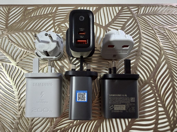 200W Samsung Power Adapter AI+