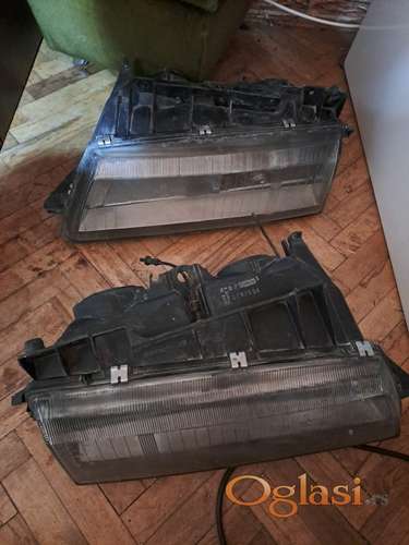 Citroen XM, 2.0, 1991, levi i desni far. 1500 dinara