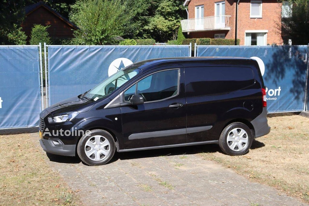 Prodaje se Ford Transit Courier minibus furgon na aukciji