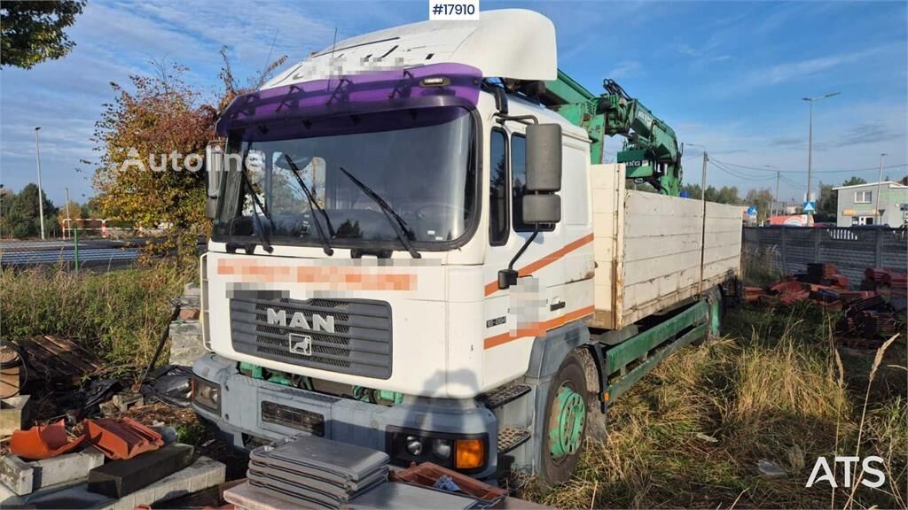 MAN 18.284 kamion s ravnom platformom