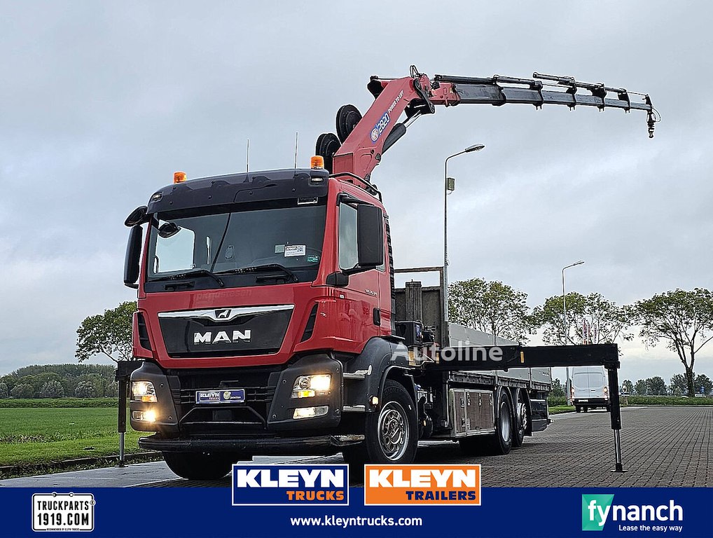 MAN 26.320 TGS 6X2-4 HMF 2820 K6 kamion s ravnom platformom