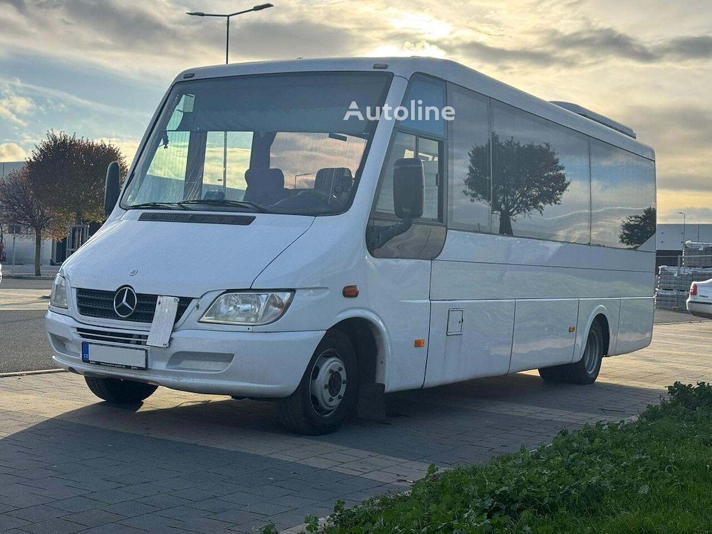 Mercedes-Benz Sprinter 616 prigradski autobus