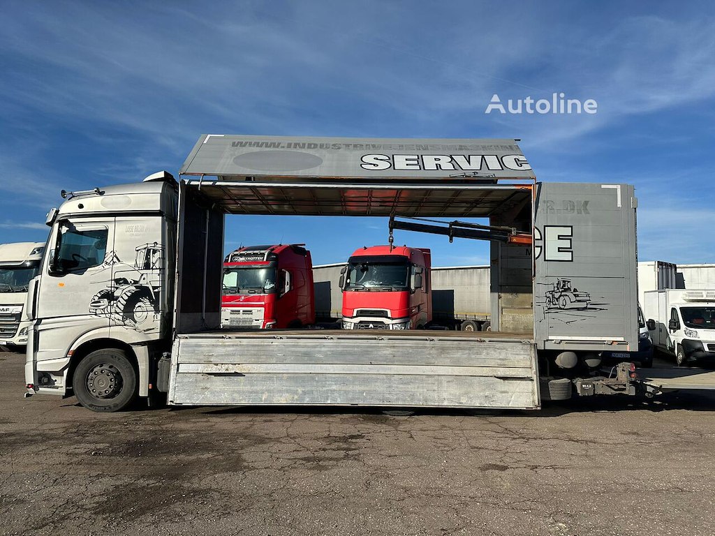 Mercedes-Benz Actros 2545 pump, crane inside kamion furgon