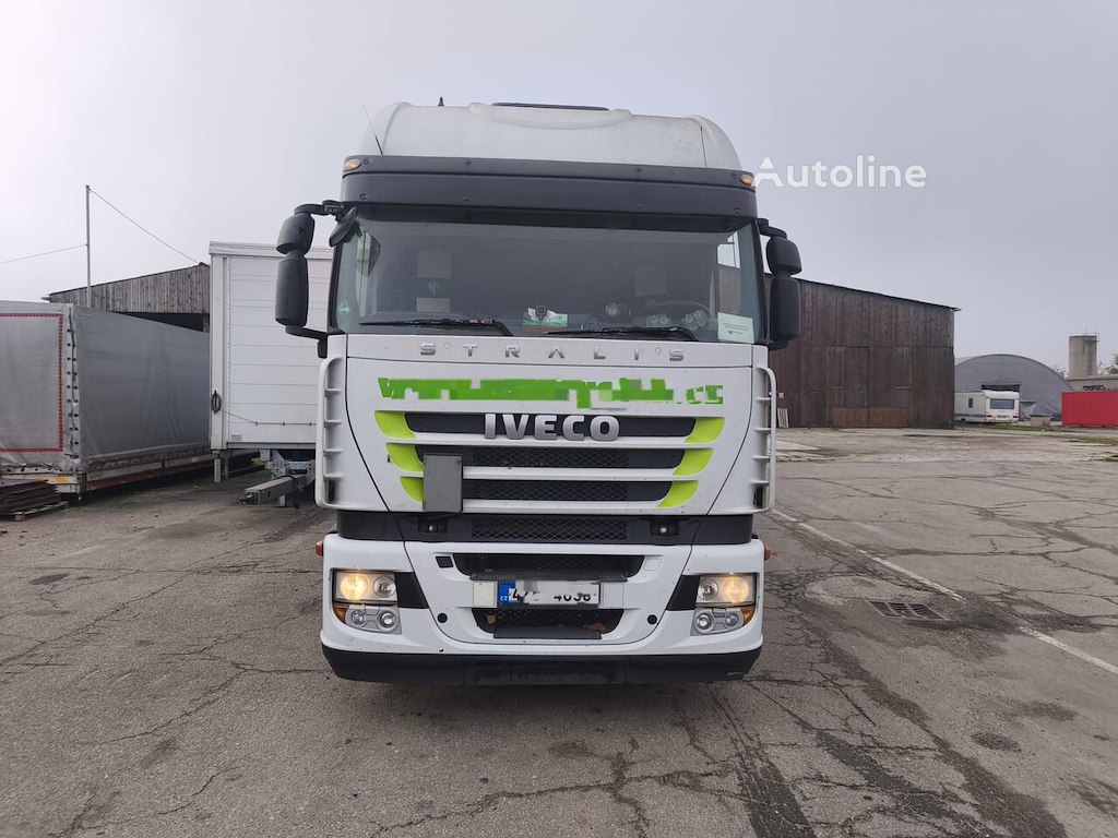 IVECO Stralis 460 tegljač