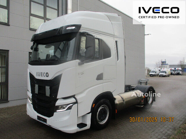 IVECO AS440S46T/P 2LNG tegljač