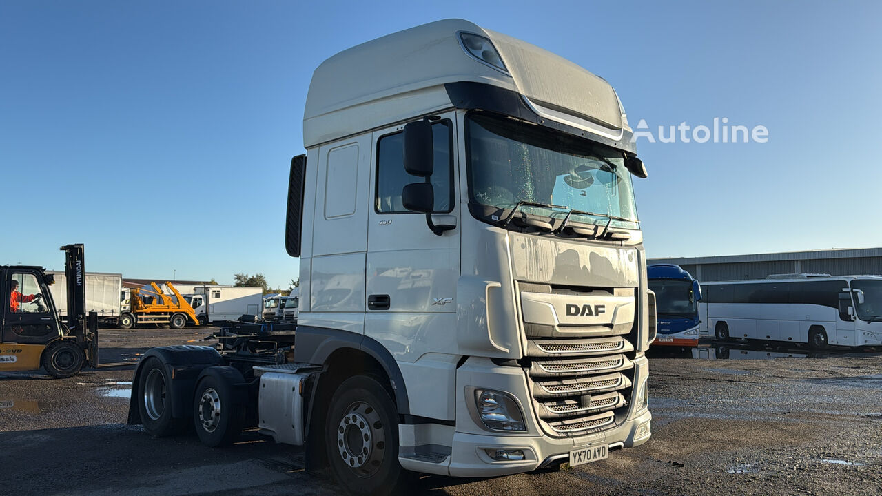 Prodaje se DAF XF 530 tegljač na aukciji