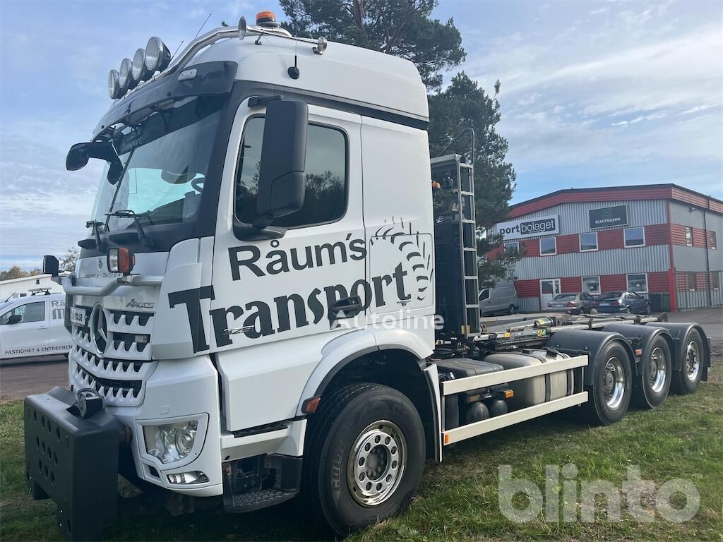 Prodaje se Mercedes-Benz AROCS 3251 rol kiper sa kukom na aukciji