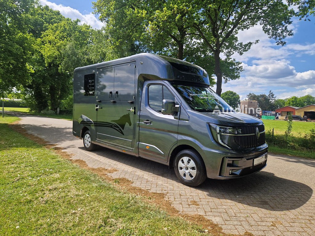 Novi Renault Master vozilo za prevoz konja