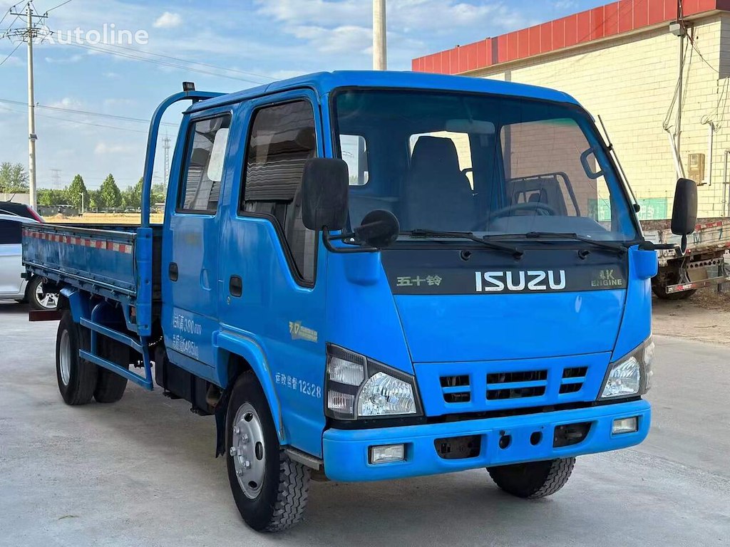 Isuzu Cargo kamion s ravnom platformom < 3.5t