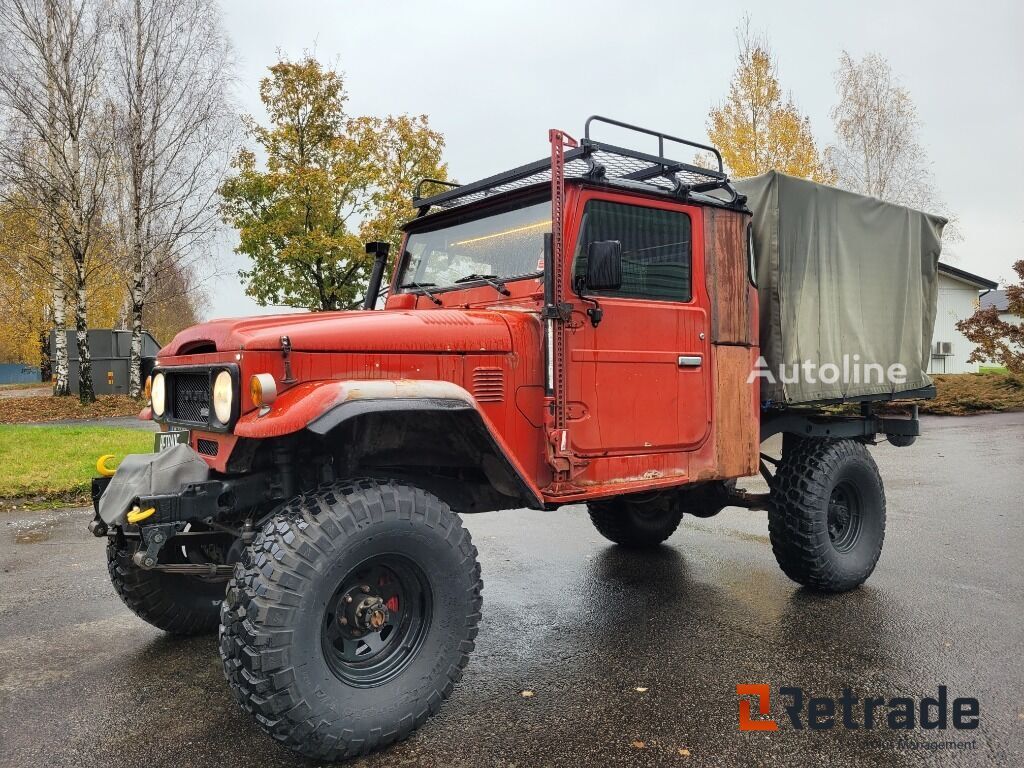 Prodaje se Toyota LAND-CRUISER BJ 45 PICKUP kamion s ceradom na aukciji