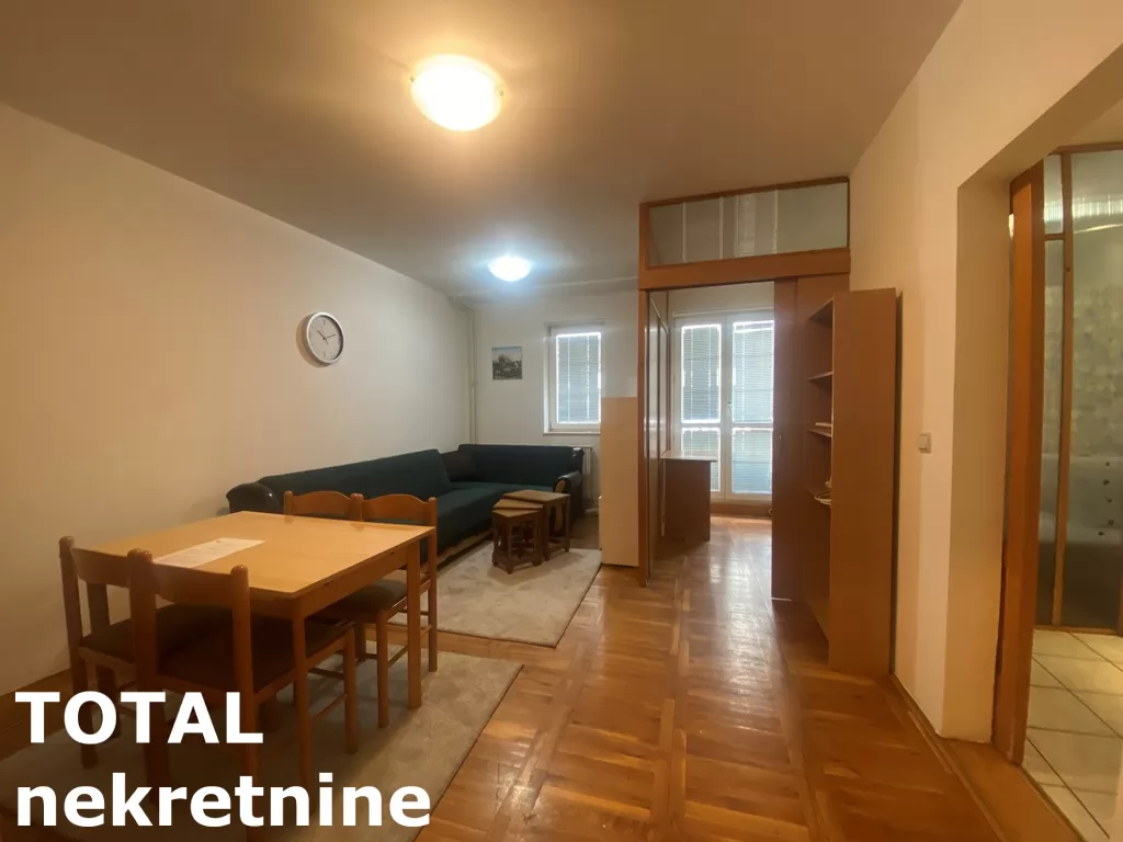 Stan,NOVI SAD,BULEVAR,kv: 38.00, € 125000, ID: 1100875