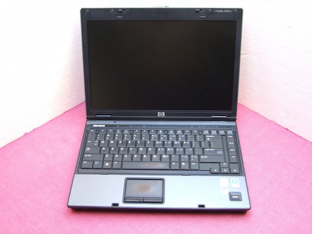 HP Compaq 6510b laptop za delove