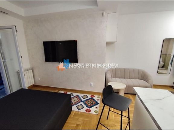 Zvezdara, Đeram pijaca, 1.0 stan, 31m2, 600 EUR, ID 52662