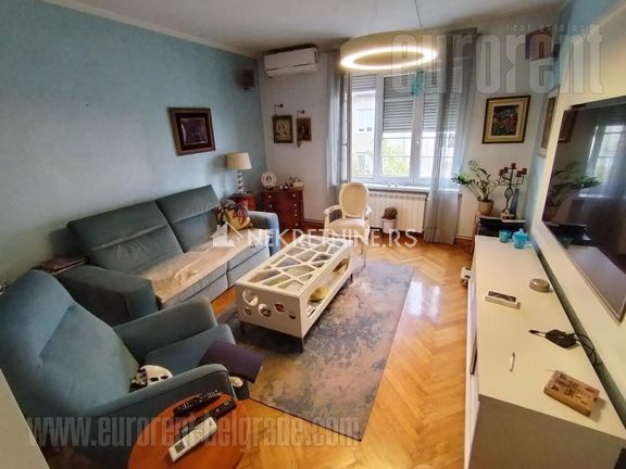 #49638, Izdavanje, Stan, BOTANIČKA BAŠTA, 1700 EUR