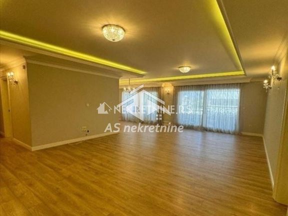 Savski venac, Senjak, 5.0 stan, 215m2, 4500 EUR
