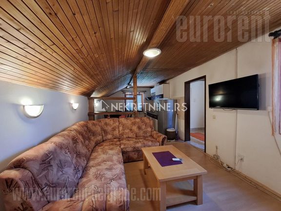 #47657, Izdavanje, Stan, HADŽIPOPOVAC, 450 EUR