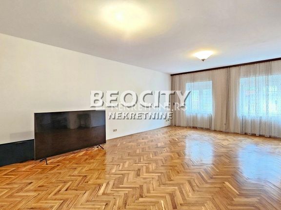 Novi Sad, Sremski Karlovci, Ivana Filipovića , 5.0, 318m2, 350000EUR