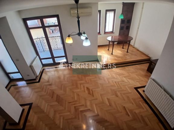 SAMO KOD NAS!!! PRODAJE SE – LUKSUZAN DUPLEX U SRCU JAGODINE 105m²