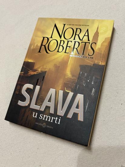 Slava u smrti - Nora Roberts
