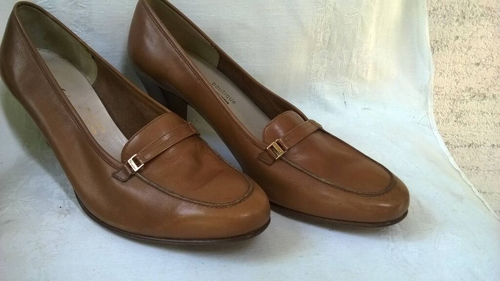 Cipele zenske Salvatore Ferragamo Italy br.38 gaziste 24,5 cm.sve