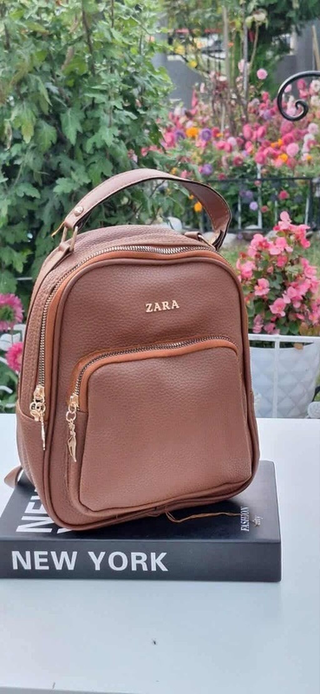 Zara, Materijal: Veštačka koža