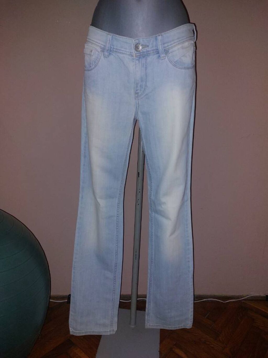 Farmerke Esprit casual denim collection, tube model. Broj 29/34 99%