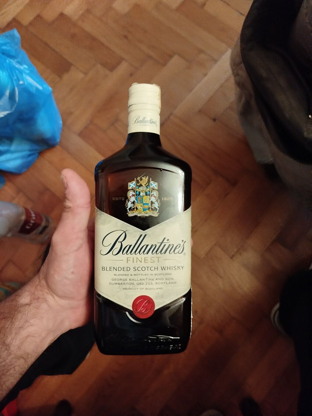 Ballantines staklena flasa od viskija