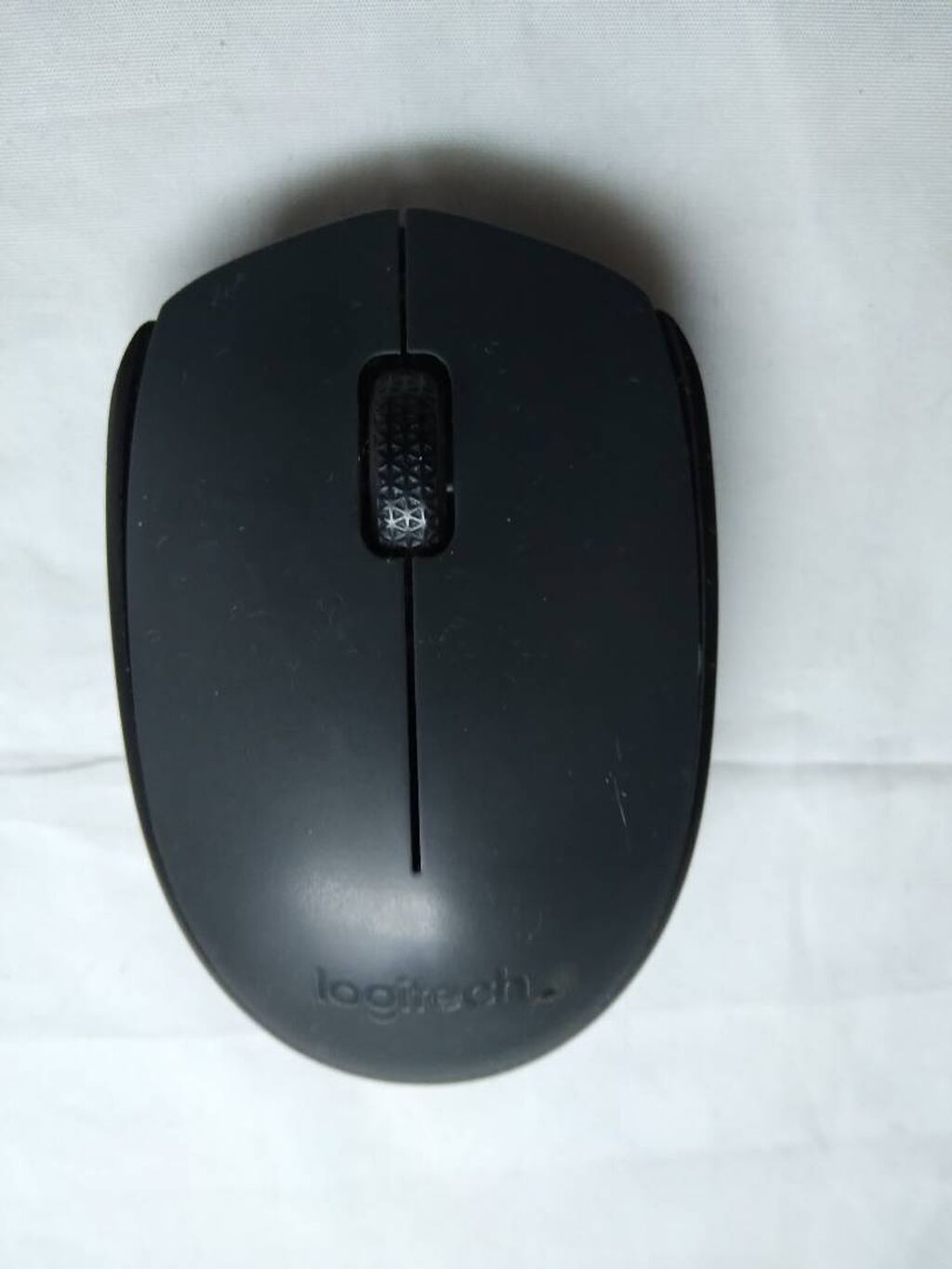 Miš Logitech model:M170 M/N:MR-084 opticki,Za obe ruke bežični ocuvan