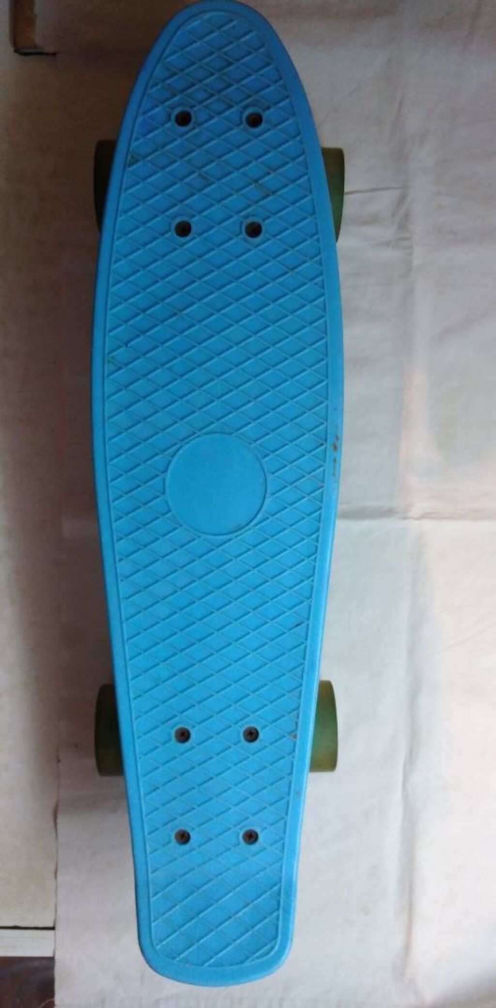 Skateboard Pennyboard plasticni plavi duz.56 cm. silikon i svetleci