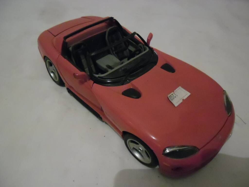 Burago Dodge Viper 1 18, fali staklo