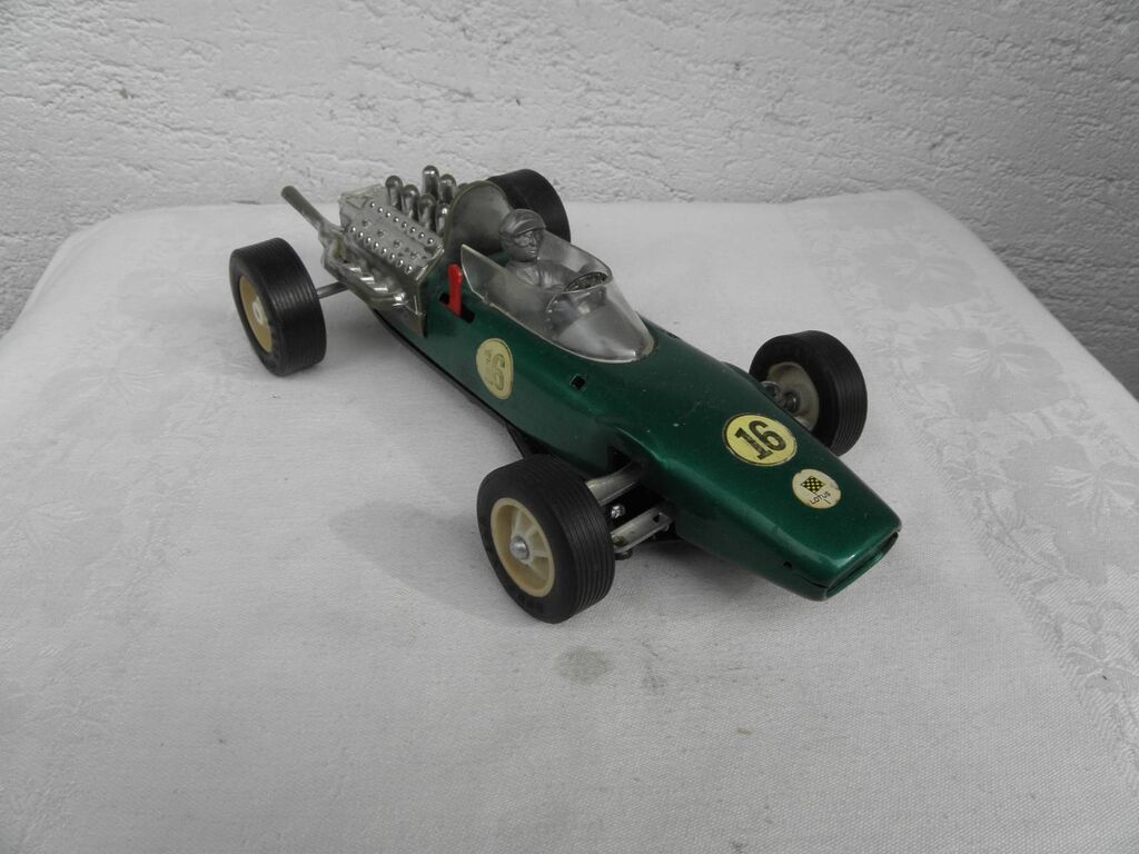 Limeni Bandai Lotus Formula 1,24 cm, Japan, na baterije,2 brzine