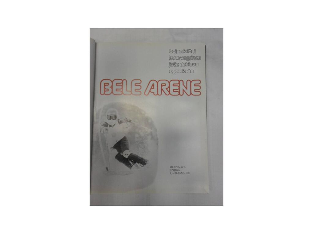 Knjiga: bele arene 1983. God, 151 str. A 4 format.slov
