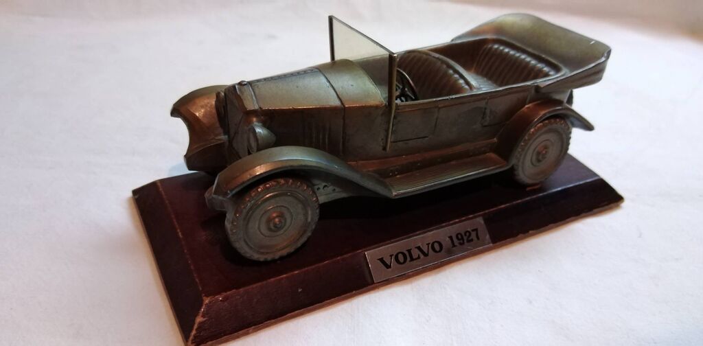 Autic Volvo 1927. metalni 13 cm.,ocuvan