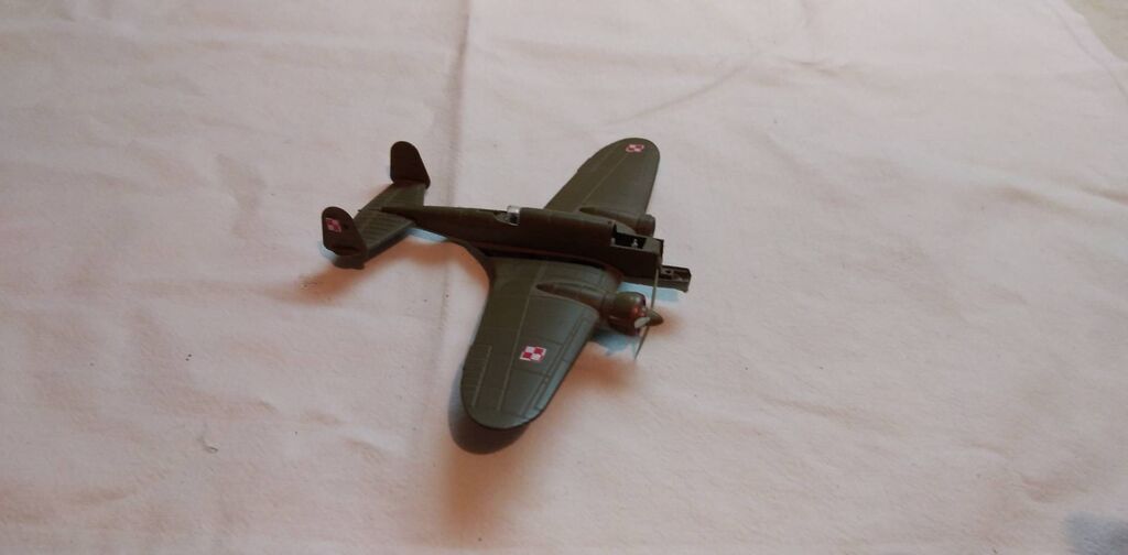 Amercom avion 1939 PZL P-37B Los`,Kina,fali gornji plasticni deo