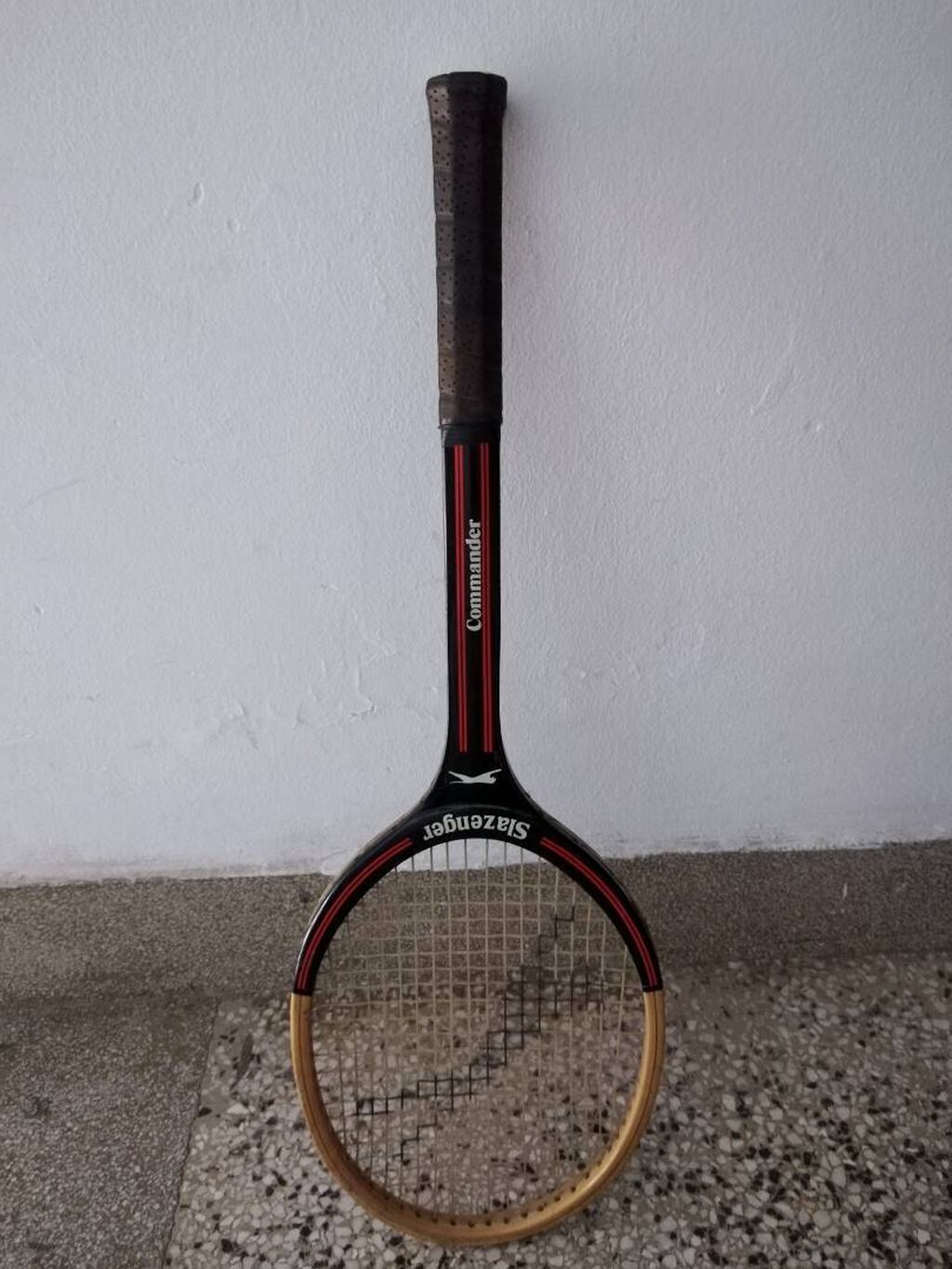 Tenis reket Slazenger drveni,vintage,malo iskrivlljen