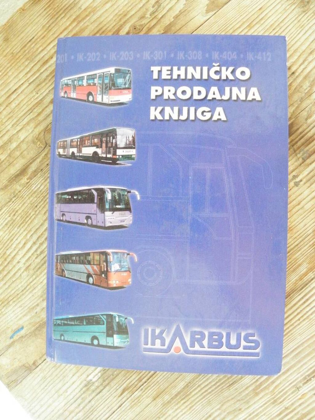 Knjiga:IKARBUS tehnicko prodajna knjiga 237 str