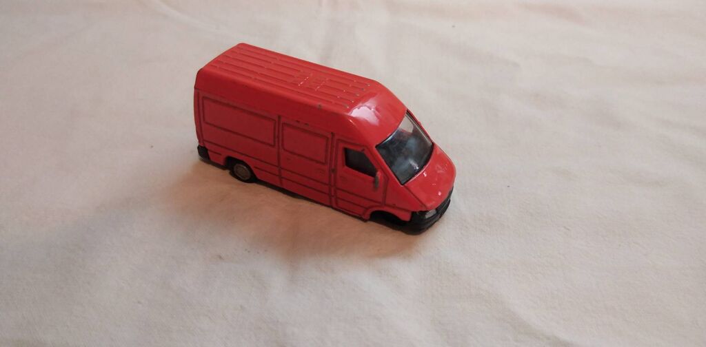 Elawo Ford Tranzit oko 1:87 (6, 5 cm. )Germany, fale pr.tockovi