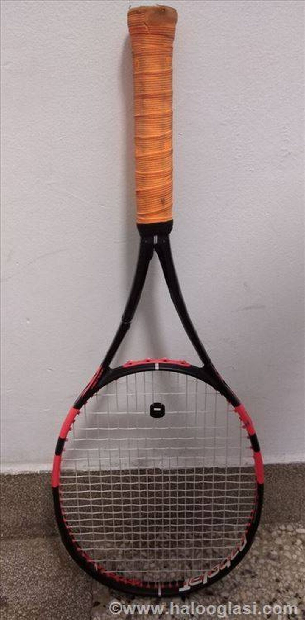 Tenis reket Babolat 339 gr.,malo naprsao spoljni sloj,moze se