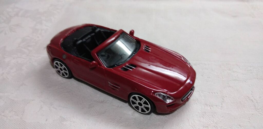 Burago Mercedes SLS AMG Roadster, 1:43 nov bez kutije,sve je original