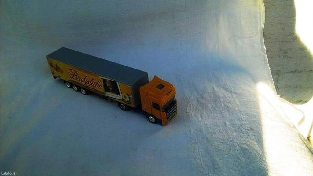 Kamion scania sa prikolicom backstube, 1:87