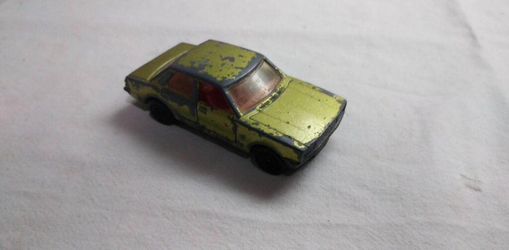 Matchbox Ford Cortina oko England,izgreban