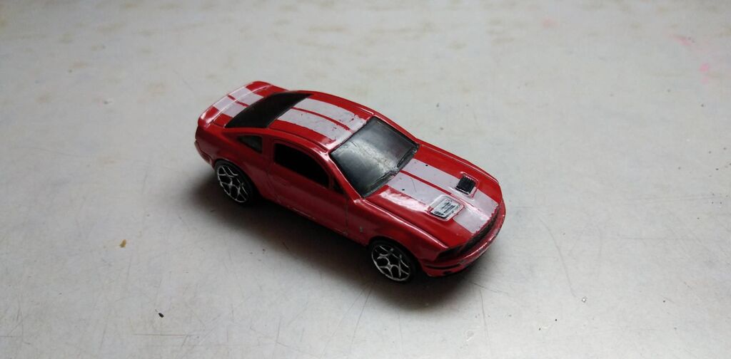 Hot Wheels Shelby GT 500,oko 1:60 malo izgreban